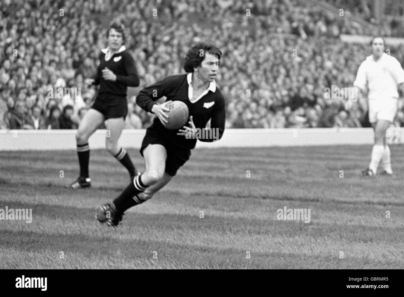 Rugby Union - Tour Match - London Counties v New Zealand. Eddie Dunn ...