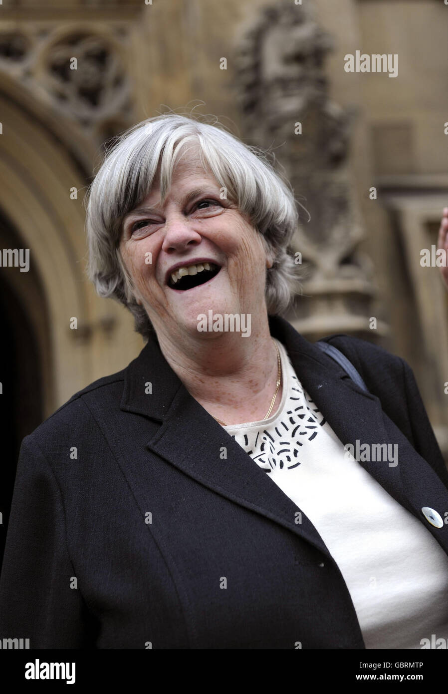 Ann widdecombe house of commons hi-res stock photography and images - Alamy