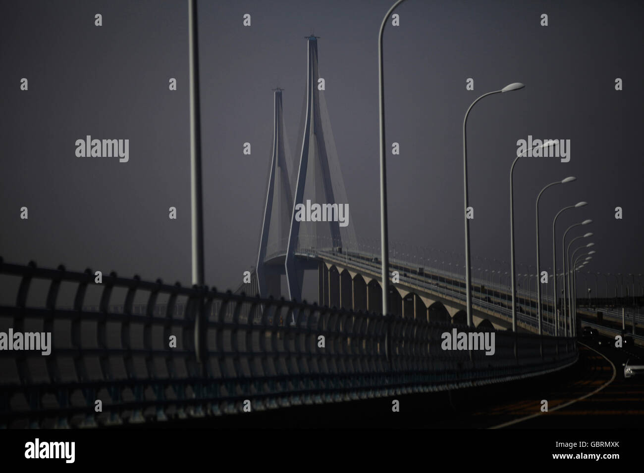 Single line rope bridge hi-res stock photography and images - Alamy