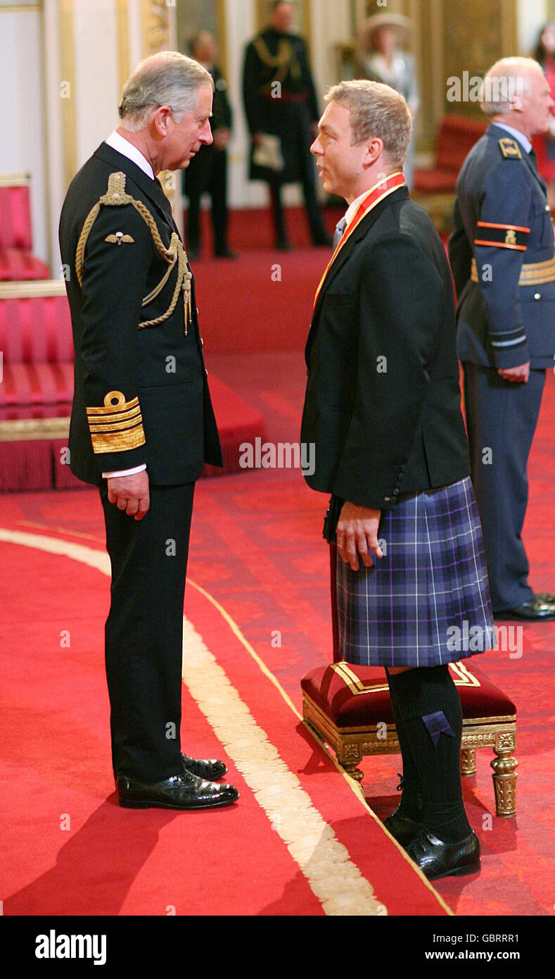 Investiture at Buckingham Palace Stock Photo - Alamy