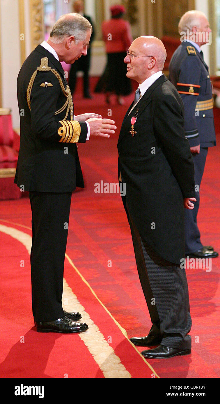 Investiture at Buckingham Palace Stock Photo - Alamy