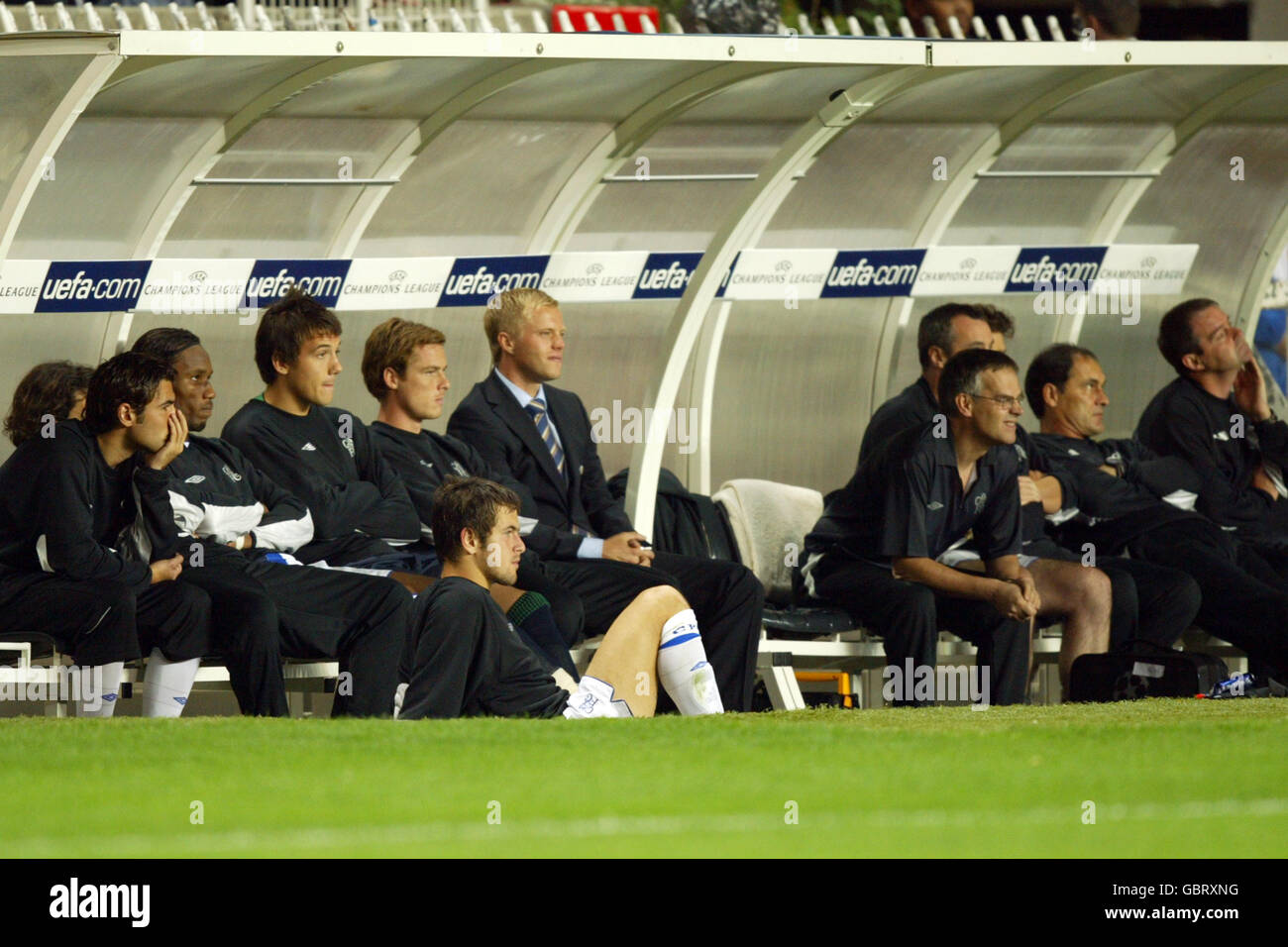 The chelsea bench watch the action hi-res stock photography and images ...