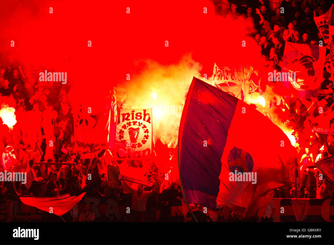 Football gs1 md1 tues psg fireworks flares hooligans flags banner hi ...