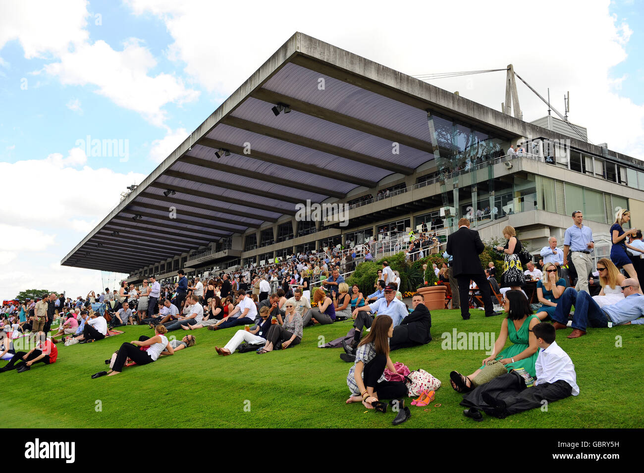 Horse Racing - Totepool Irish Day - Sandown Park Stock Photo - Alamy