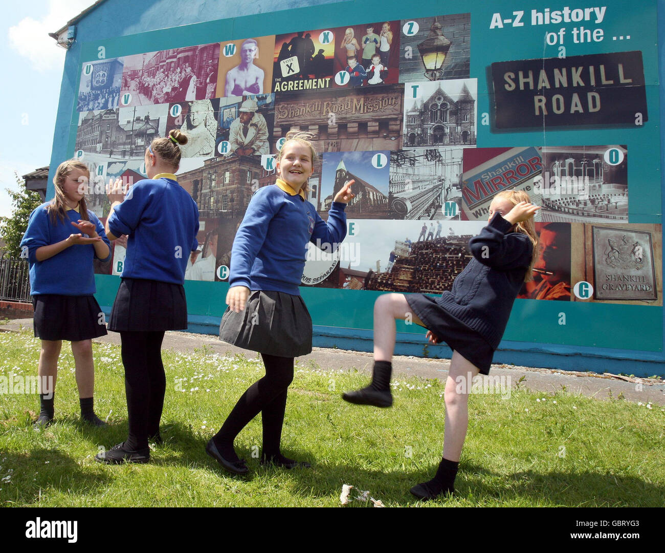 STANDALONE PHOTO Pupils from Malvern primary school during the ...