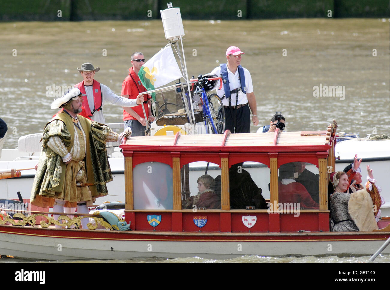 Tudor river pageant hi-res stock photography and images - Alamy