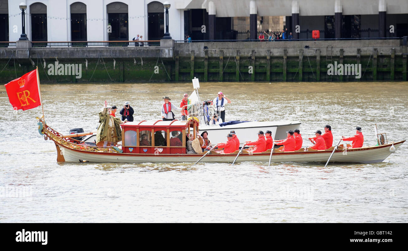 Tudor river pageant Stock Photo - Alamy