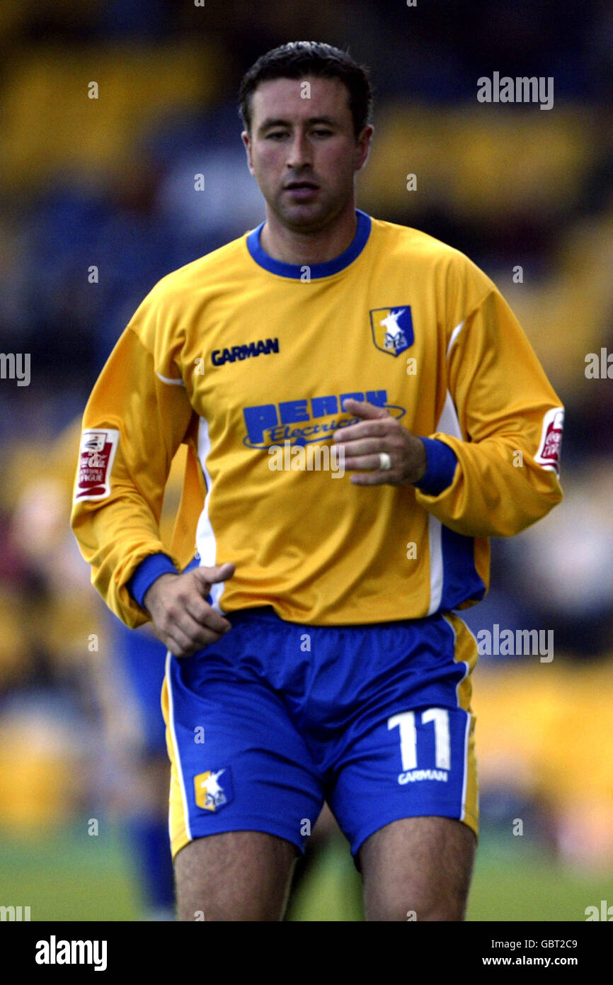 Wayne corden hi-res stock photography and images - Alamy