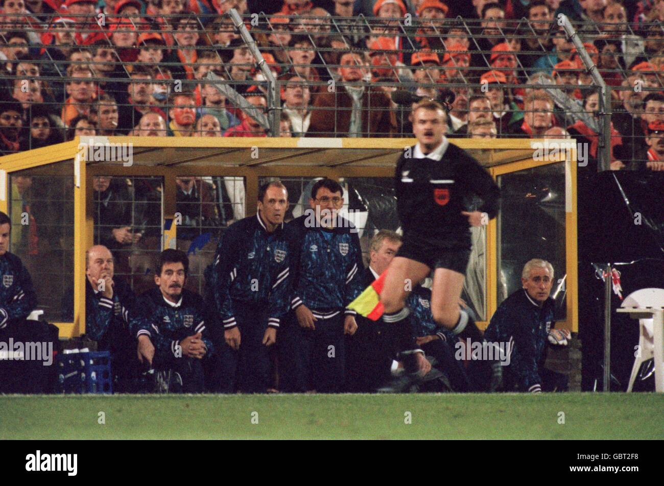 Graham taylor and manager and england hi-res stock photography and ...