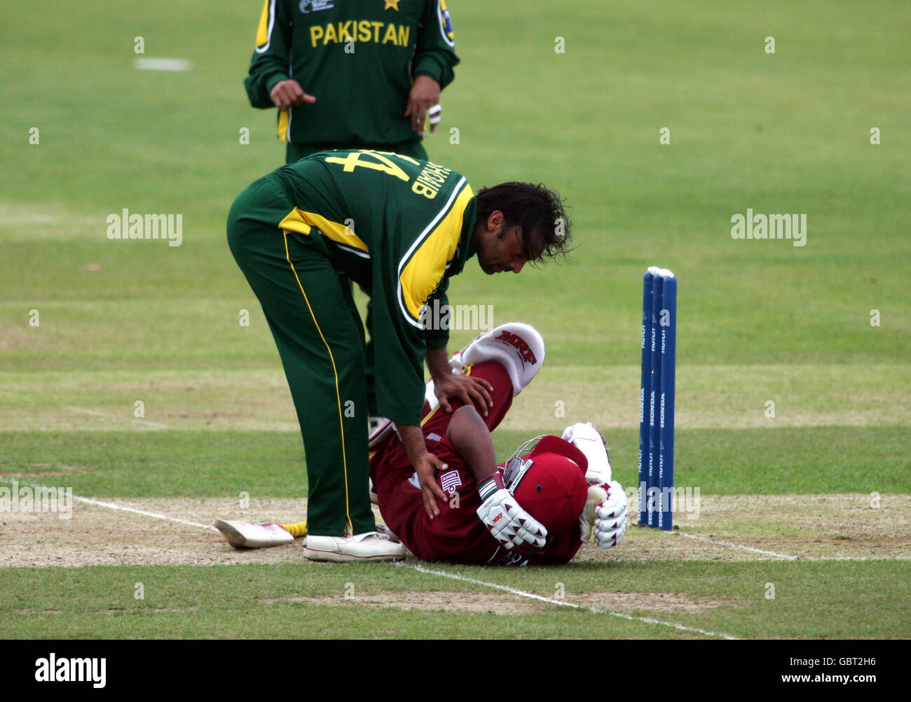 Shoaib akhtar (pakistan) hi-res stock photography and images - Alamy