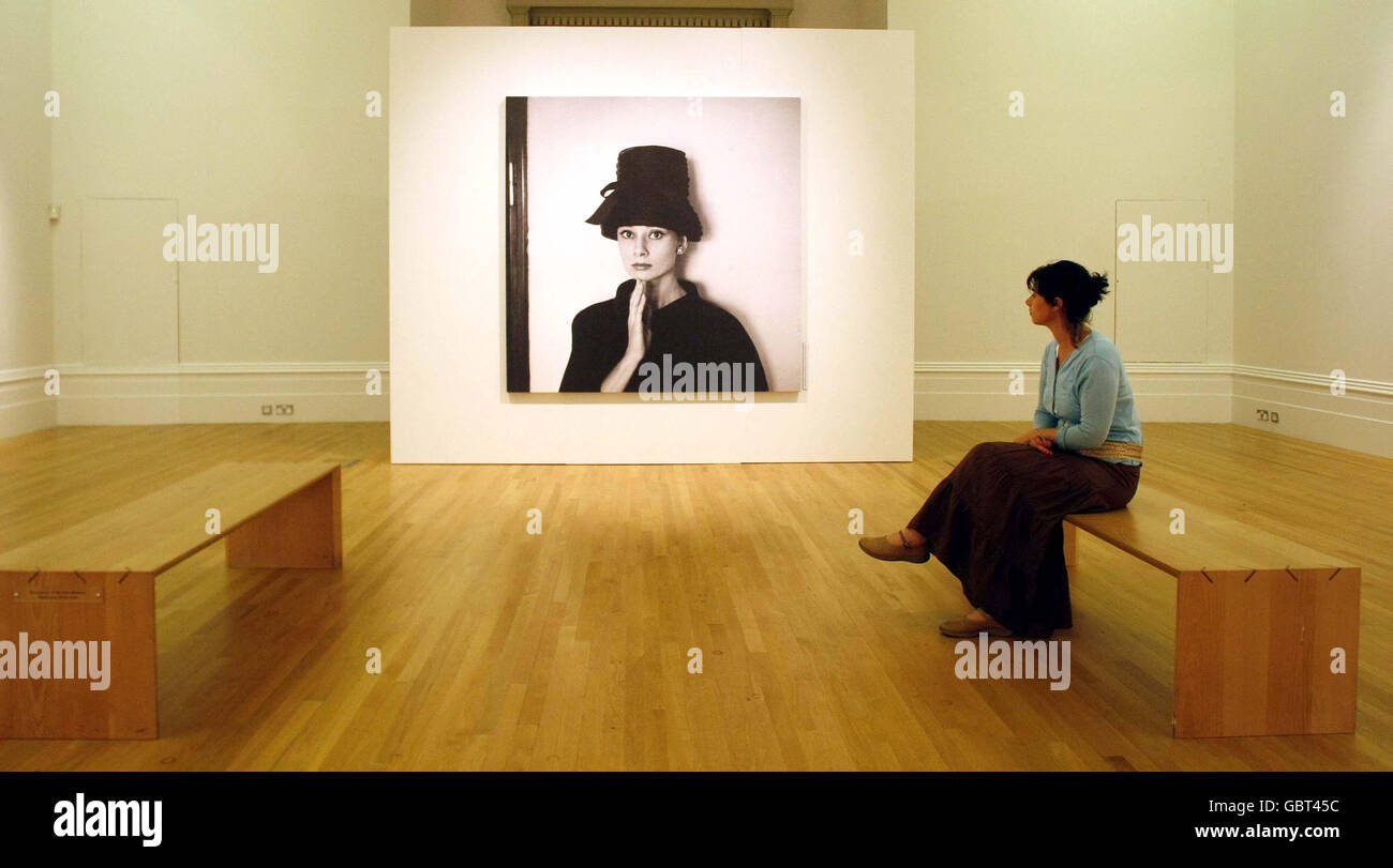 Cecil Beaton photography exhibition Stock Photo - Alamy