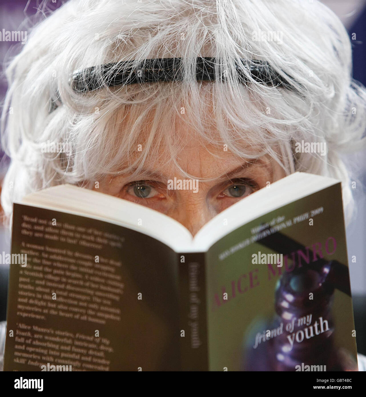 Canadian Author Alice Munro winner of the 2009 Booker International ...