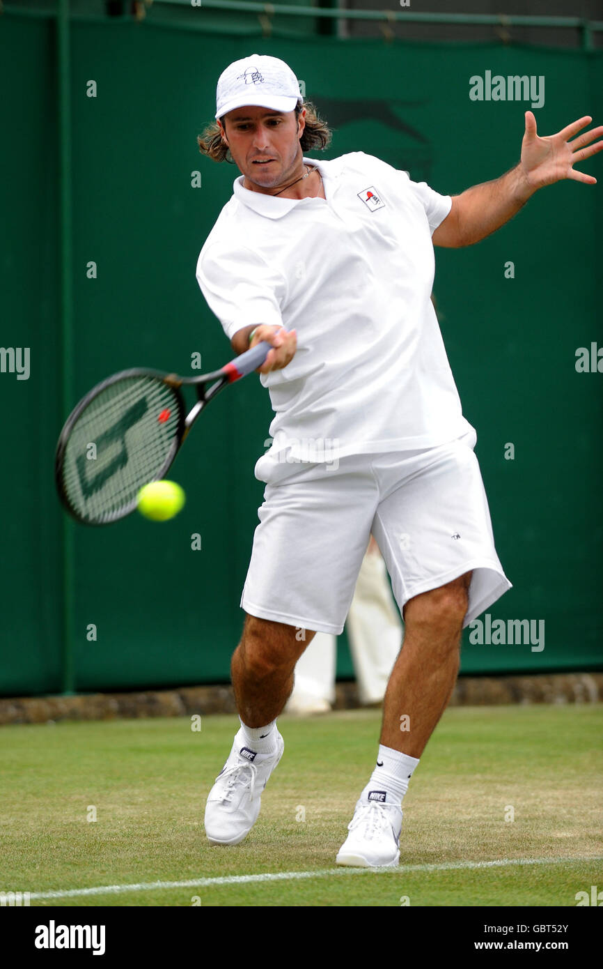 USA's Vince Spadea in action against Russia's Igor Andreev Stock Photo ...