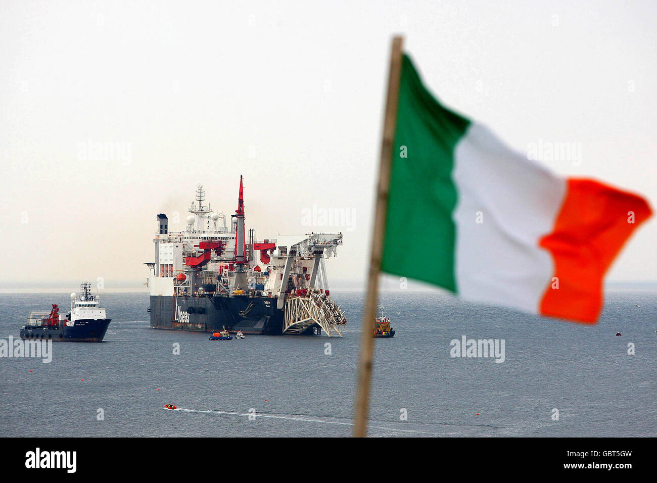 The pipe laying vessel the Solitaire makes its way into Broadhaven Bay ...