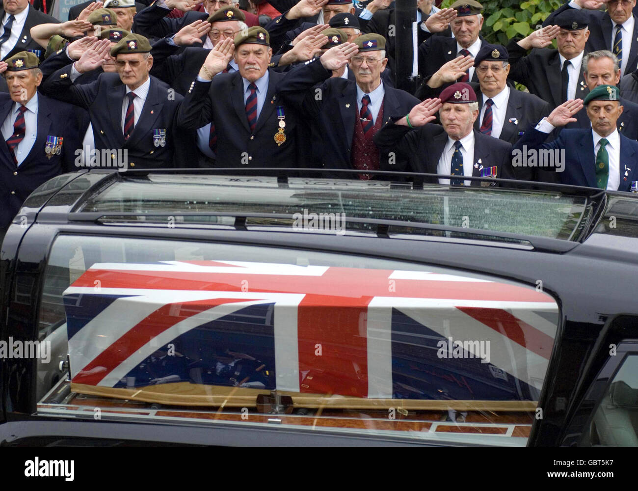 British and military and major salute hi-res stock photography and ...