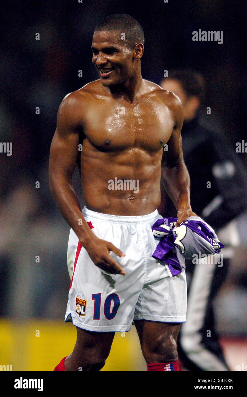 Soccer - French Ligue 1 - Toulouse v Olympique Lyonnais. Olympique ...