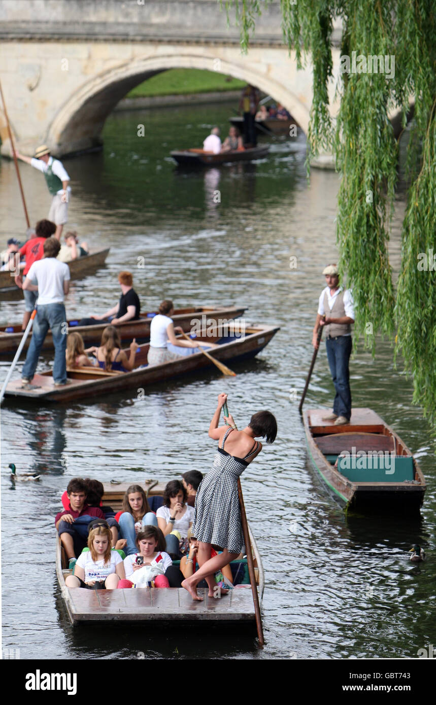 Busy river hi-res stock photography and images - Alamy