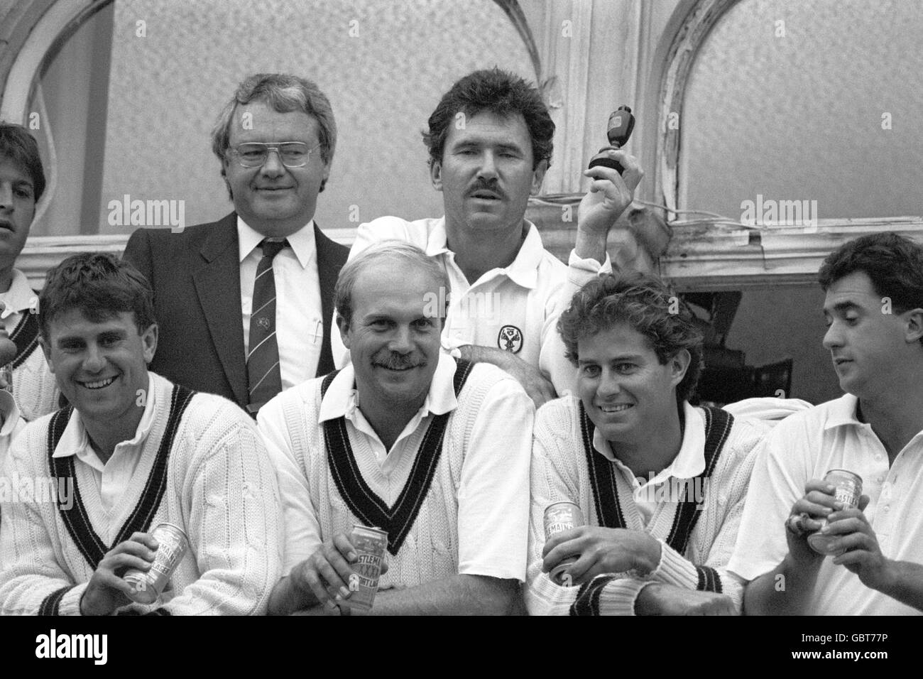 Australia's victorious cricketers celebrate after winning the sixth and ...