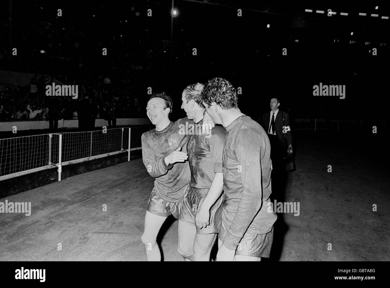 (L-R) Manchester United's Nobby Stiles, Bobby Charlton and Bill Foulkes ...