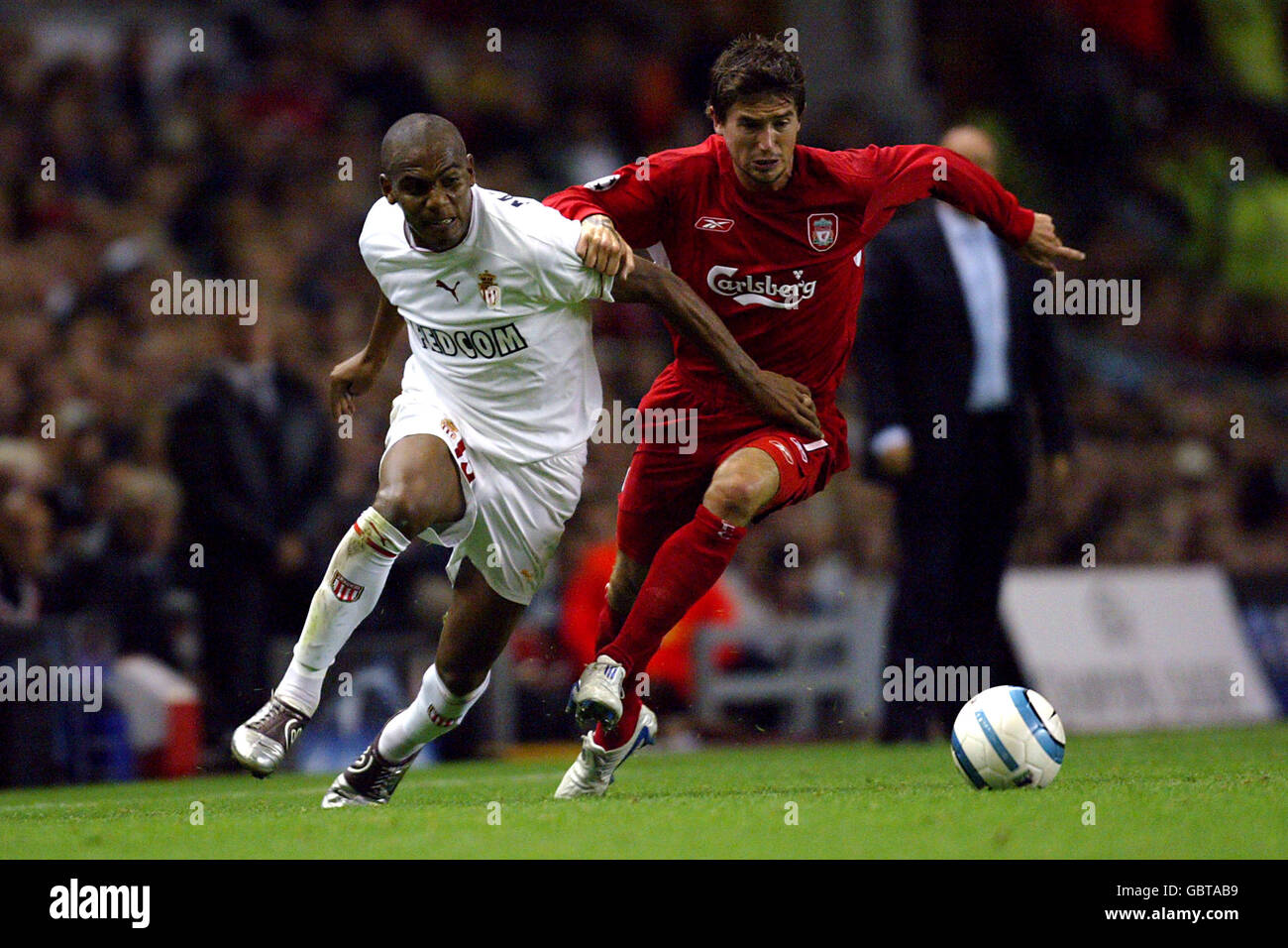 Harry kewell champions league hi-res stock photography and images - Alamy
