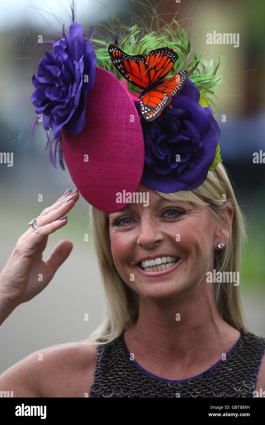 Julie Healey's Instagram, Twitter & Facebook on IDCrawl