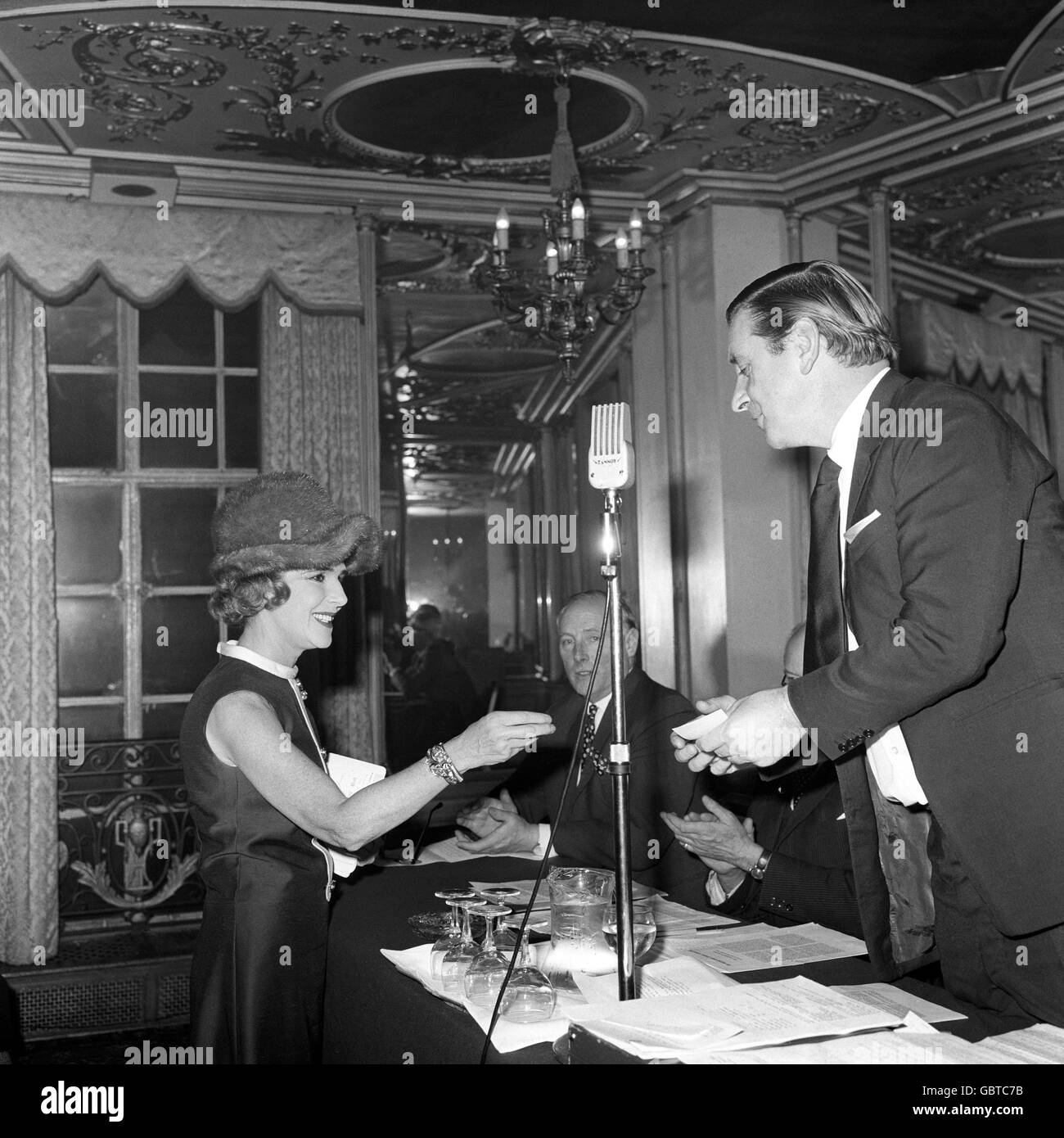 The widow of the welsh millionaire hi-res stock photography and images ...