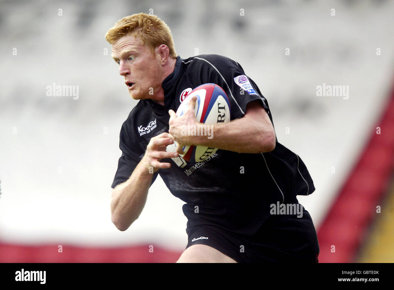Saracens hugh vyvyan in action hi-res stock photography and images - Alamy