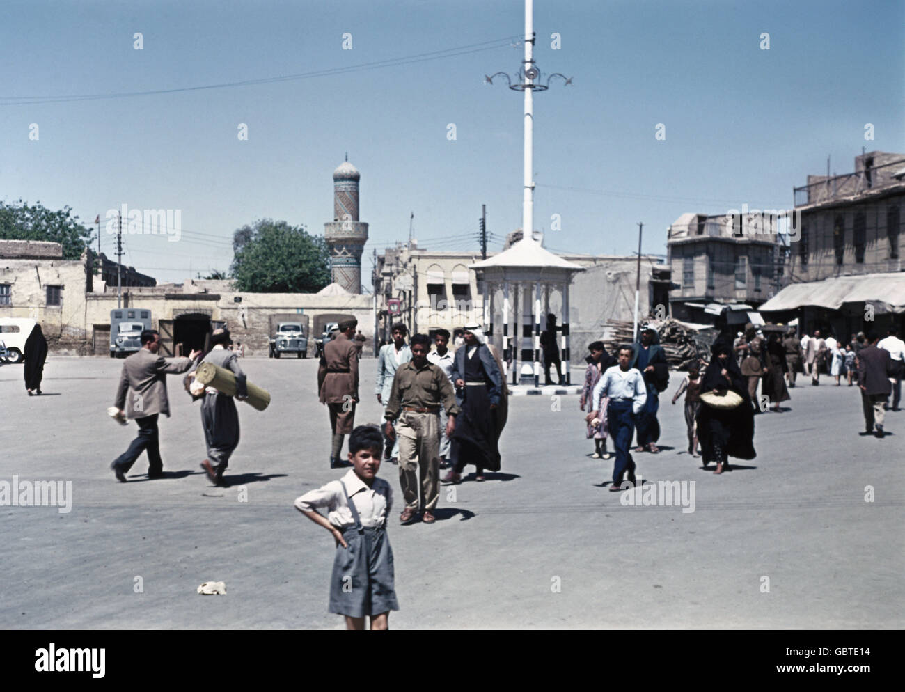 Baghdad street scene hi-res stock photography and images - Alamy