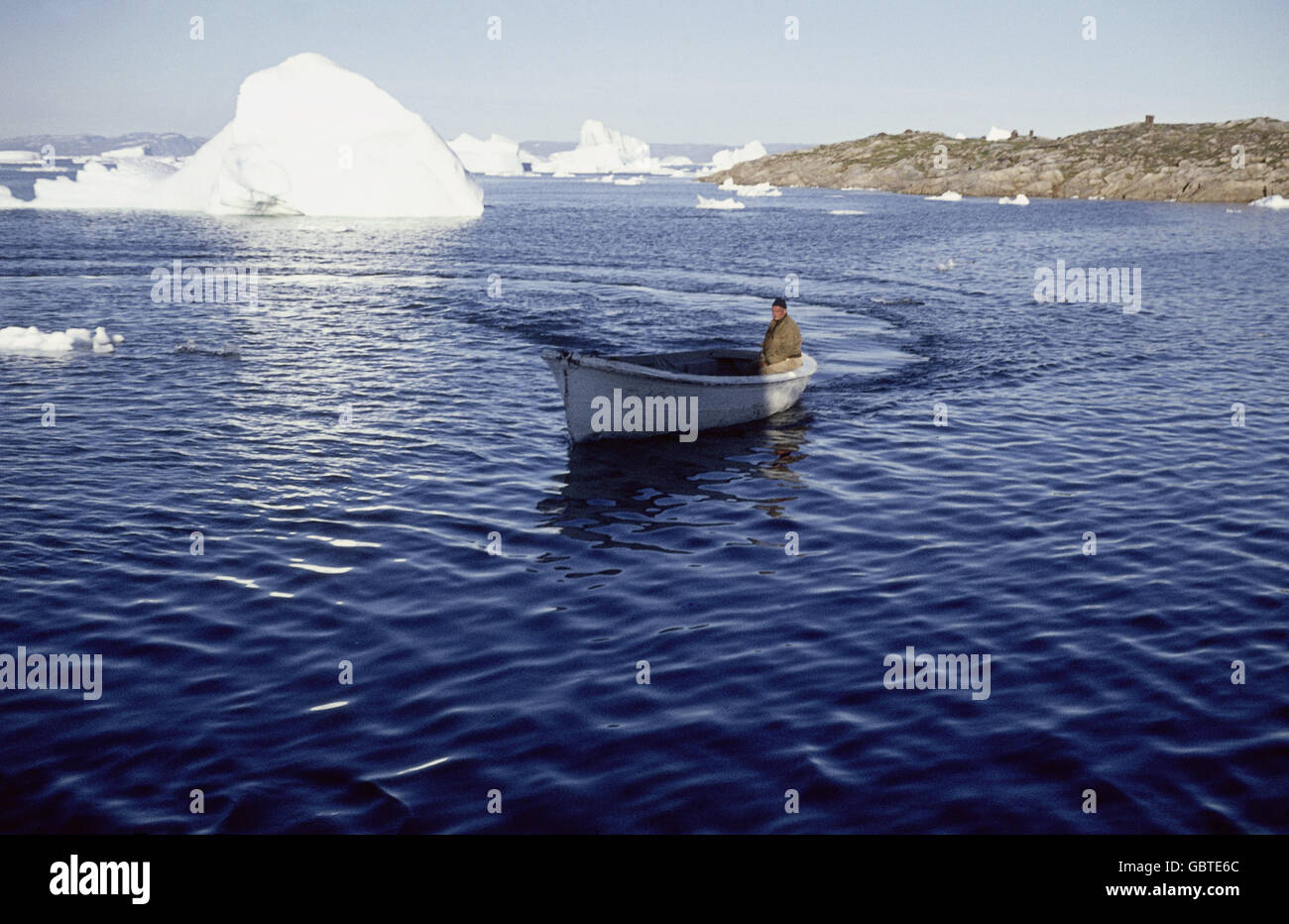 geography / travel, Greenland, man in boat in front of Saqqaq, 1962 ...