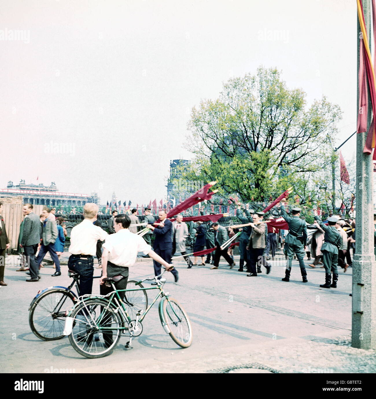 geography / travel, Germany, East-Germany, politics, Labour Day, men ...
