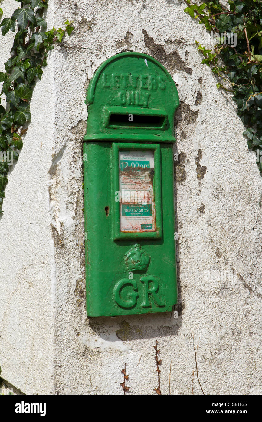 irish green postbox letterbox post letter box Stock Photo - Alamy