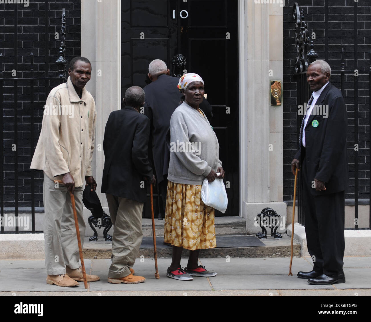 Left to right movement hi-res stock photography and images - Alamy