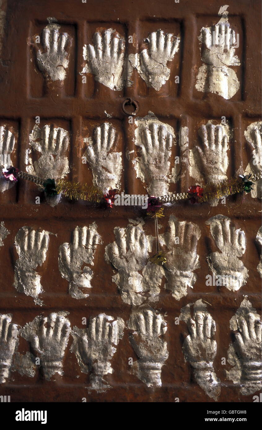 Women Handprints at teh entry to the Fort of the city of Jodhpur in the ...
