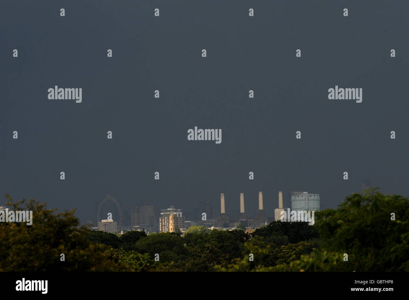 A view of the London Skyline as a storm creeps in during the 2009 ...