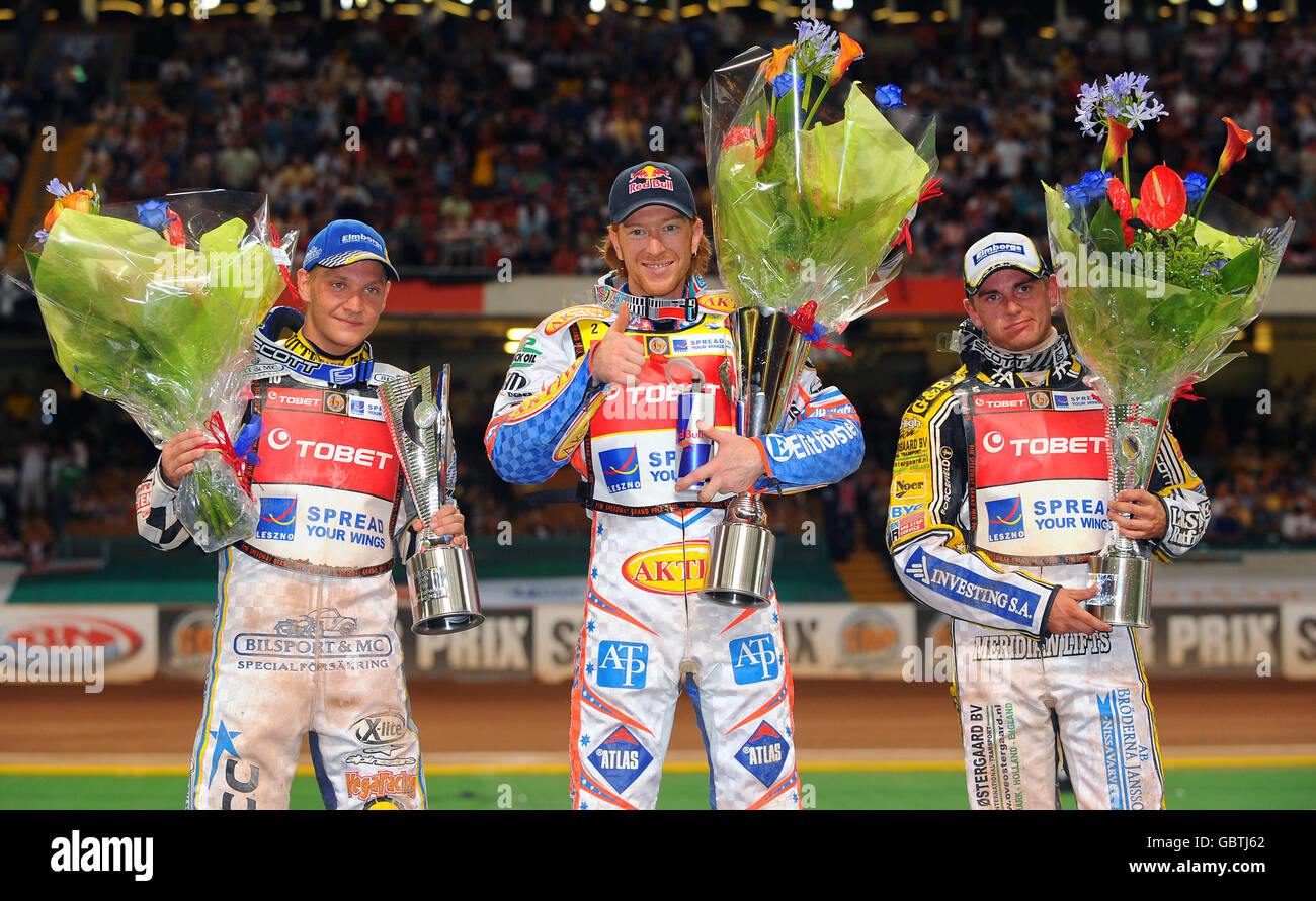 Australia's Jason Crump celebrates victory ahead of Denmark's Hans ...