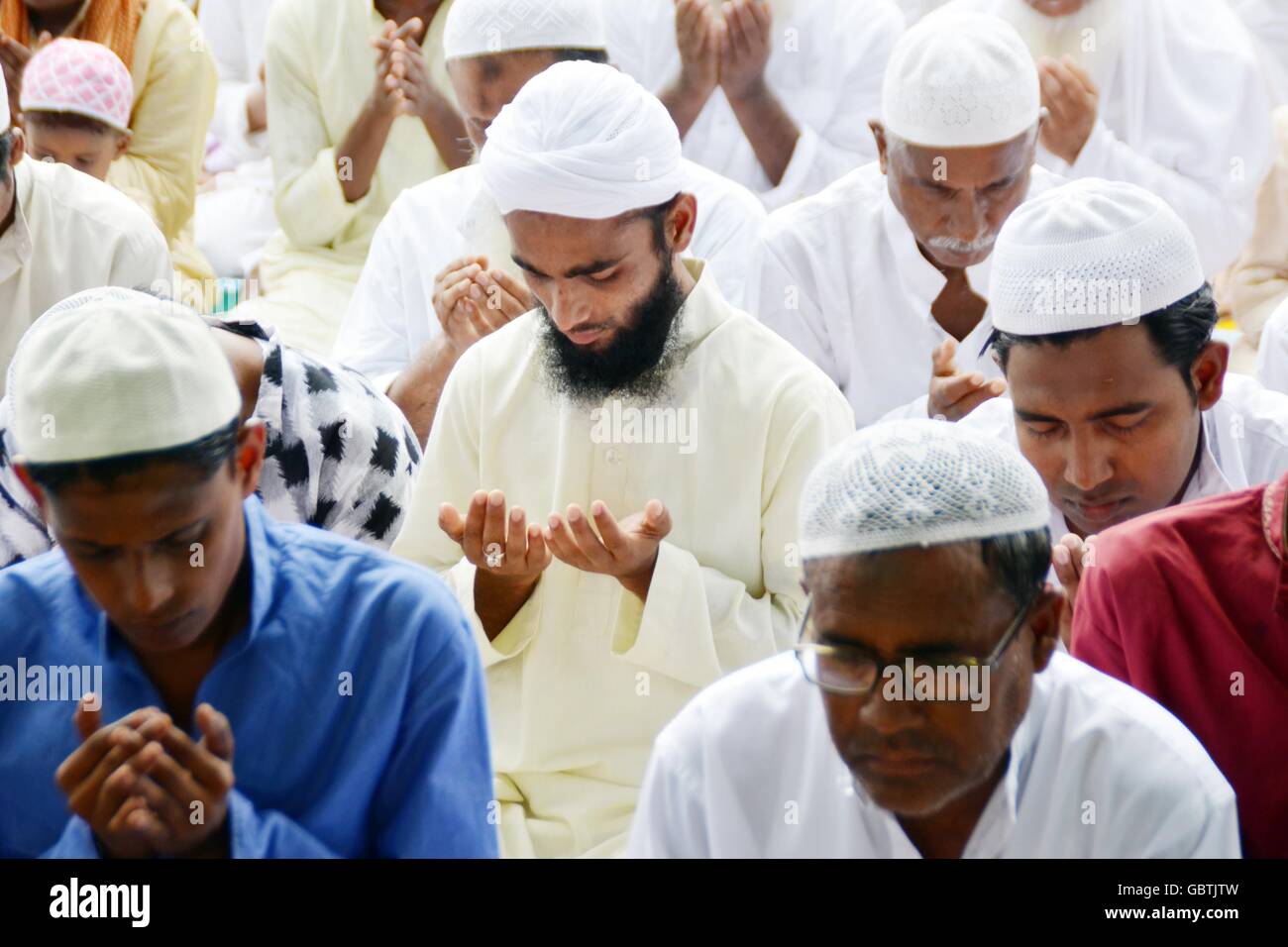 Communal Prayer High Resolution Stock Photography and Images - Alamy