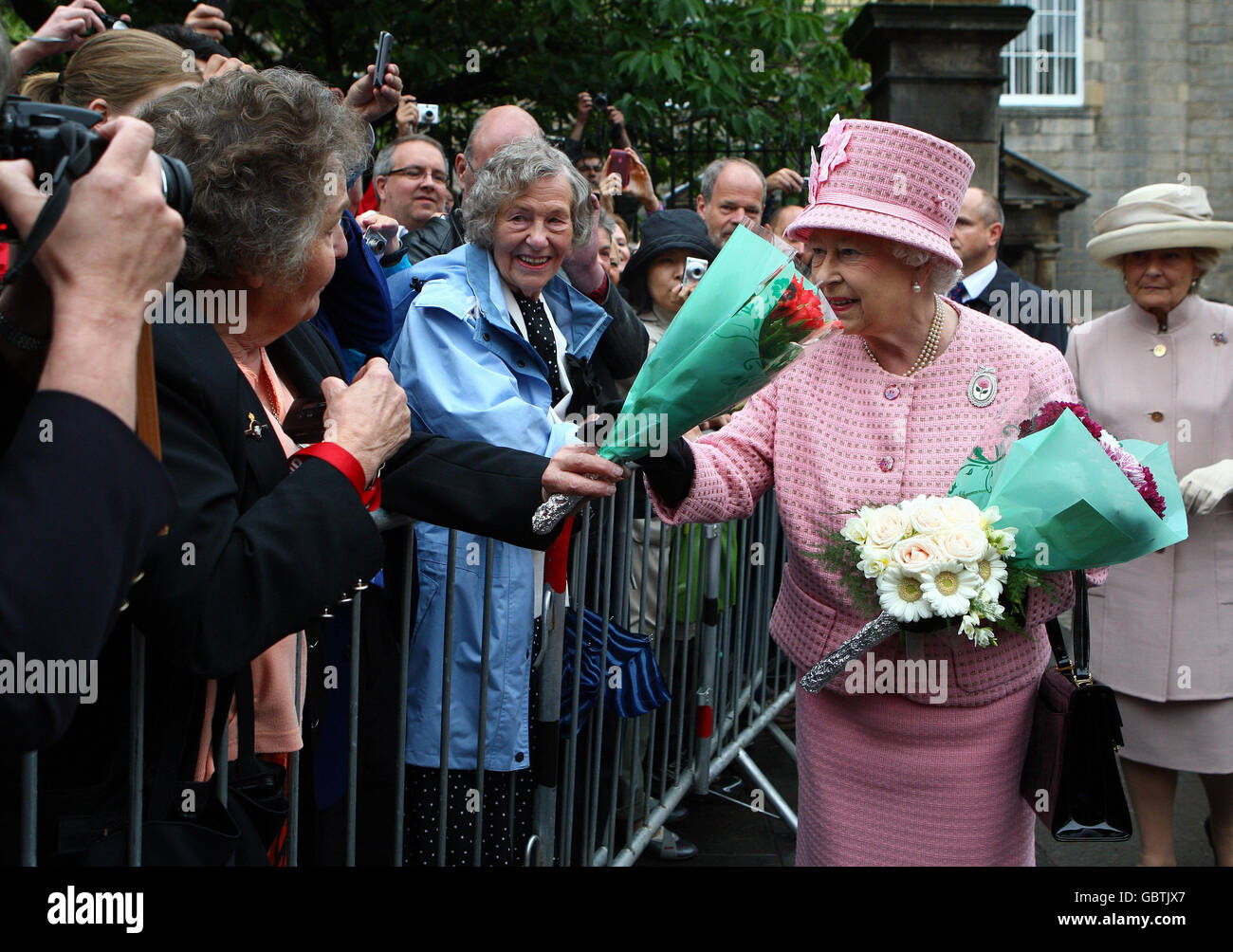 The Queen attends church Stock Photo - Alamy
