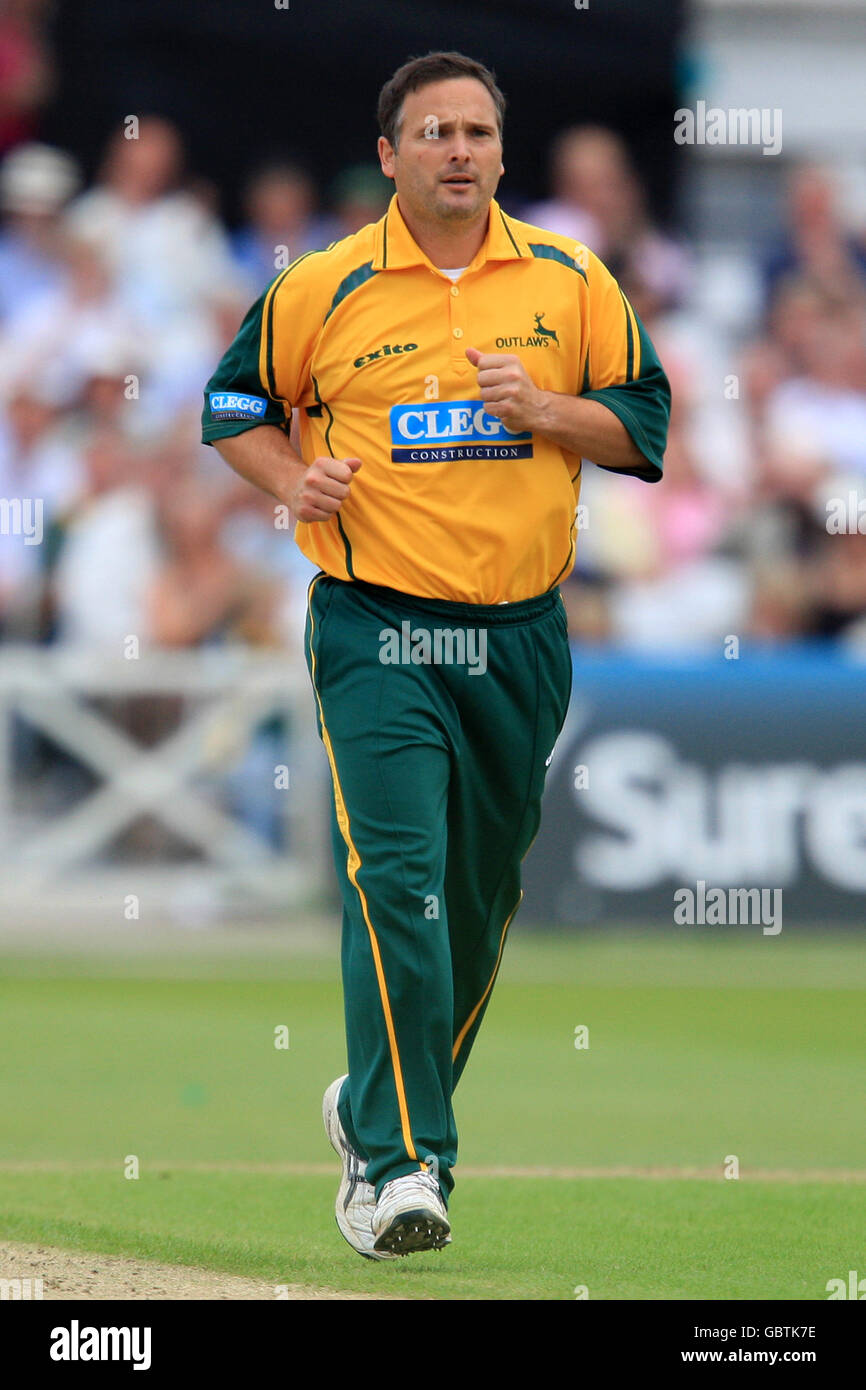 Cricket ealham hi-res stock photography and images - Alamy