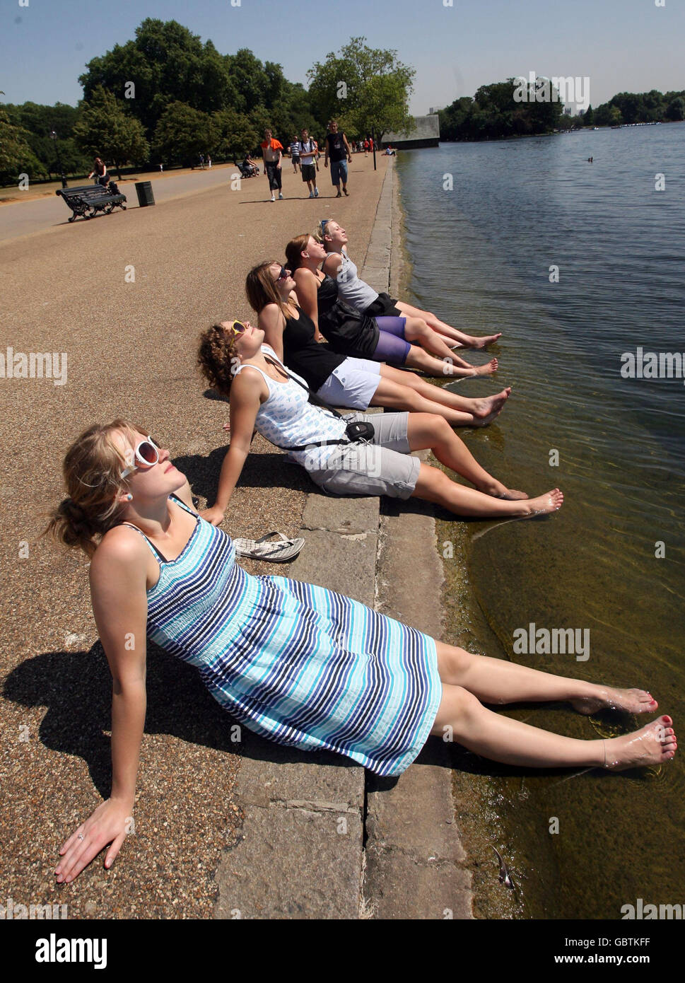 During a spell of hot weather in london hi-res stock photography and ...