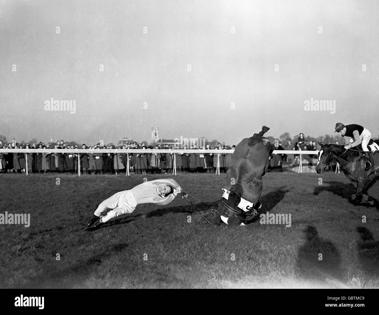 Horse Racing - Hurst Park Racecourse Stock Photo - Alamy