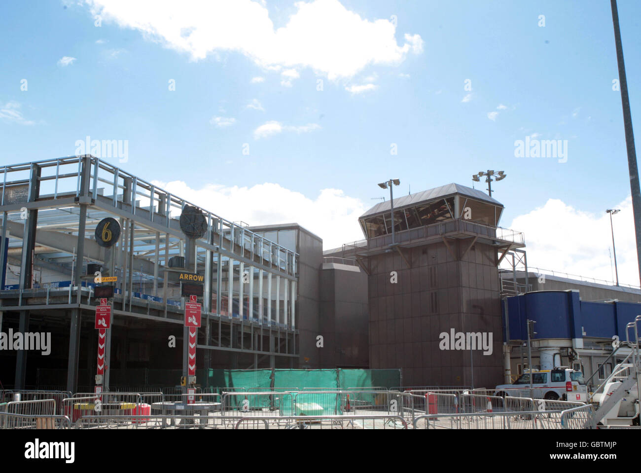 Edinburgh Airport terminal extension Stock Photo - Alamy