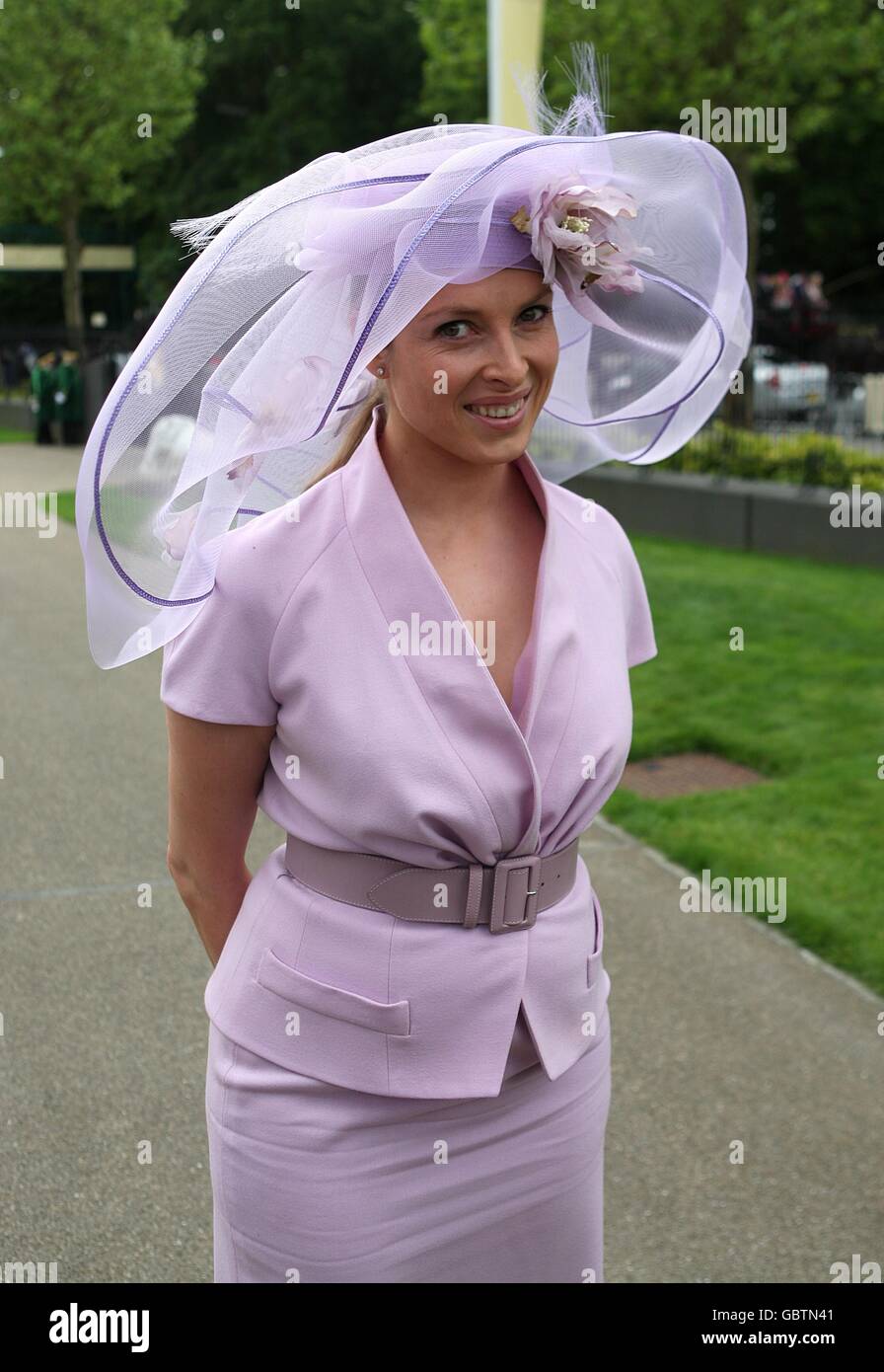 Jan robertson at ascot racecourse hi-res stock photography and images ...