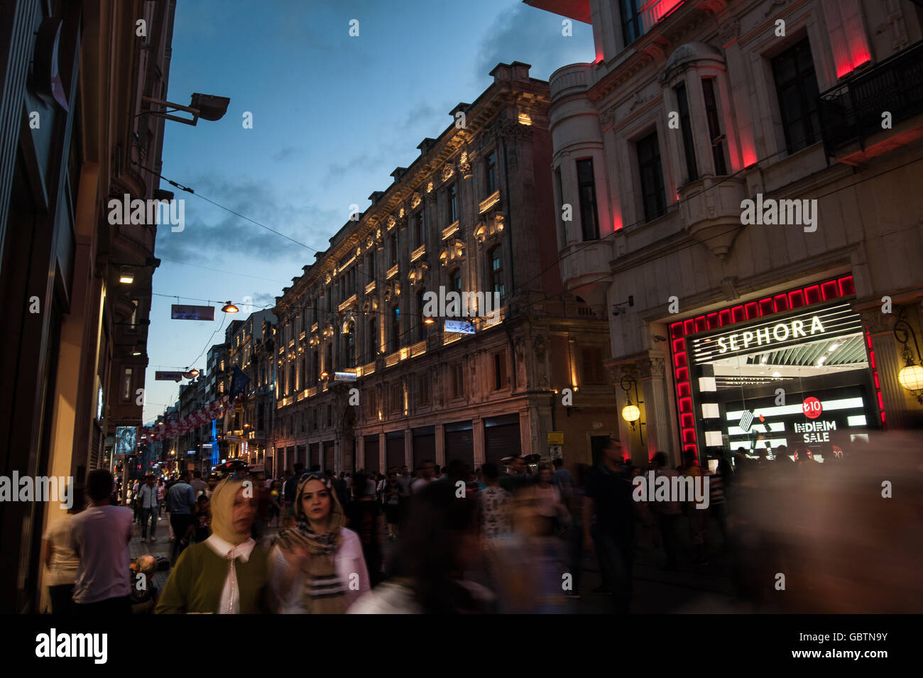 Istanbul Taksim Night Life Stock Photo - Alamy