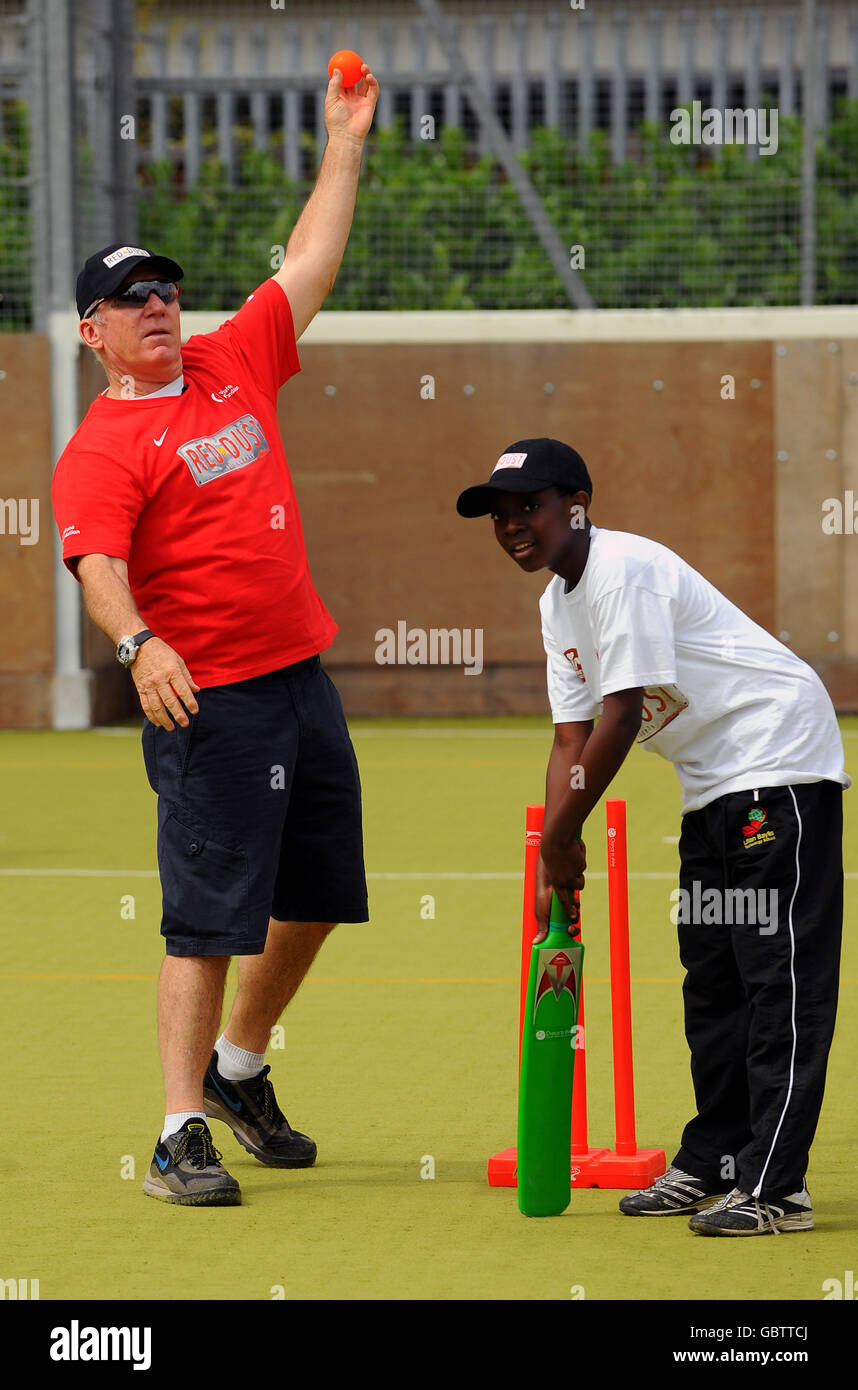 Cricket - Red Dust Role Models Cricket Clinic - Lilian Baylis ...