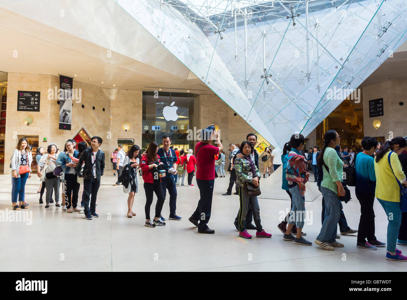 Paris, France, Crowd of Chinese Tourists Queuing at Louvre Museum ...