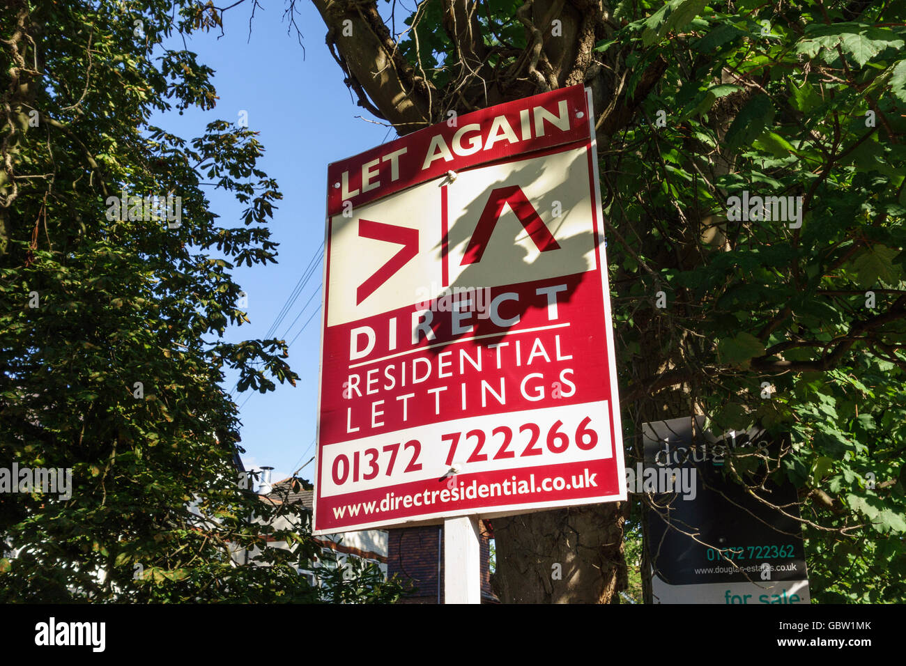 Estate agent sign board hi-res stock photography and images - Alamy
