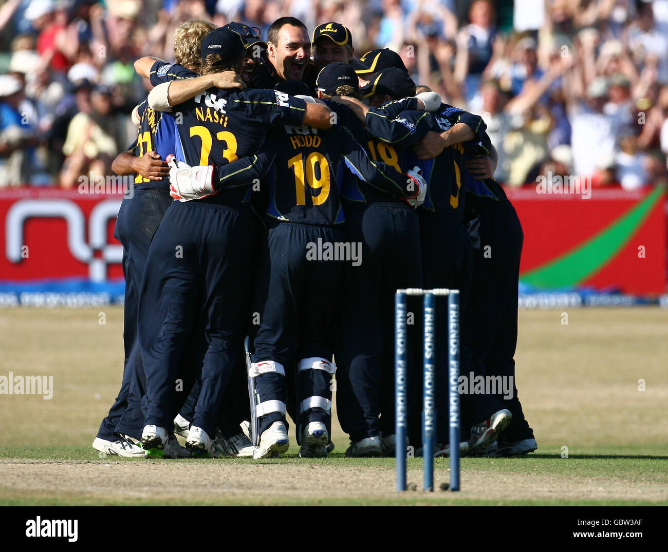 Cricket sussex full length celebrating mangsb hi-res stock photography ...