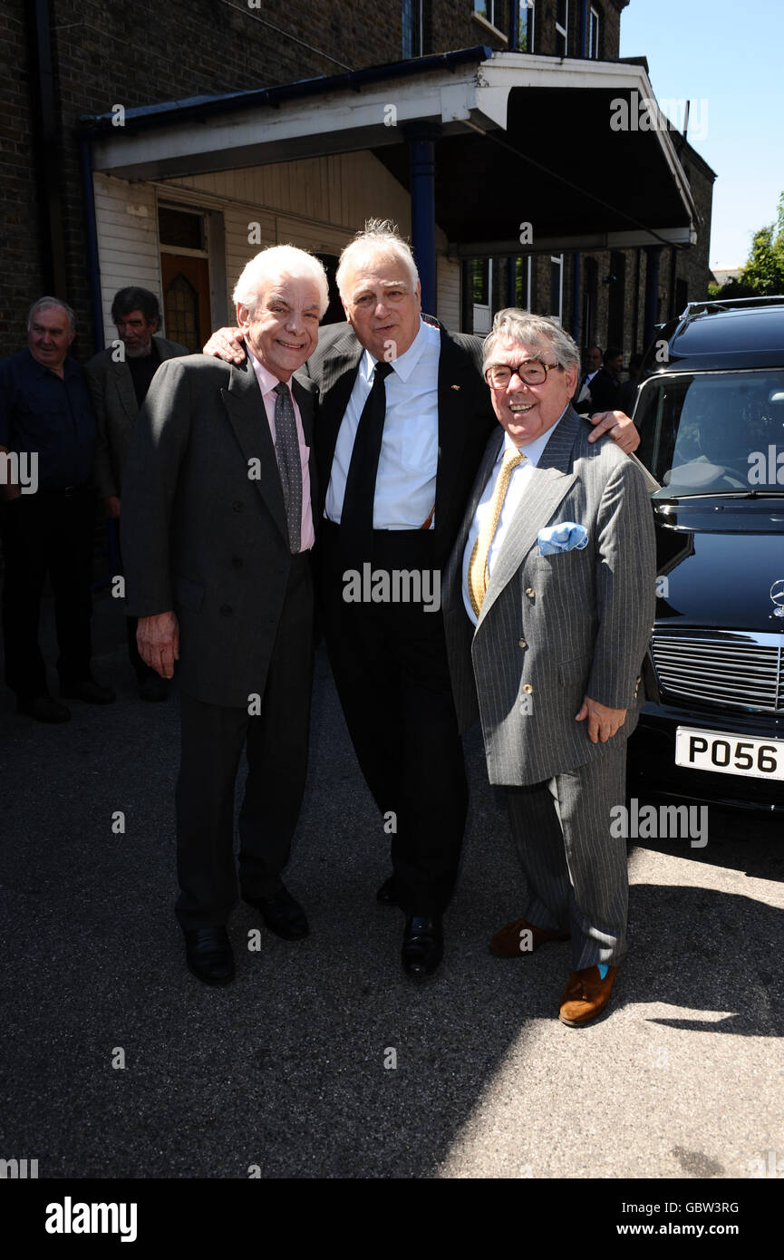 Danny la rue ronnie corbett hi-res stock photography and images - Alamy