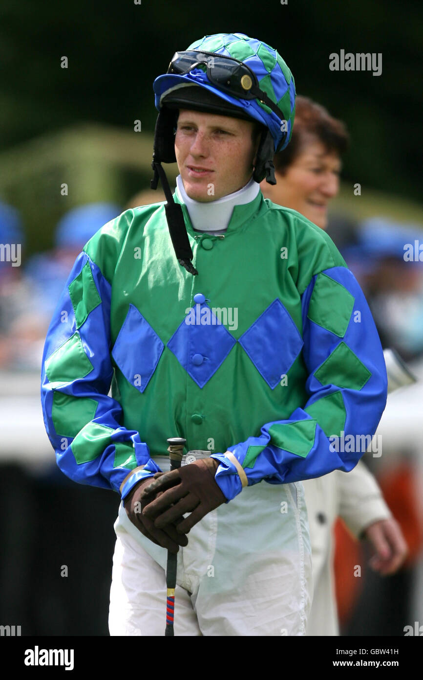 Horse racing yorkshire post ladies day wetherby racecourse hi-res stock ...