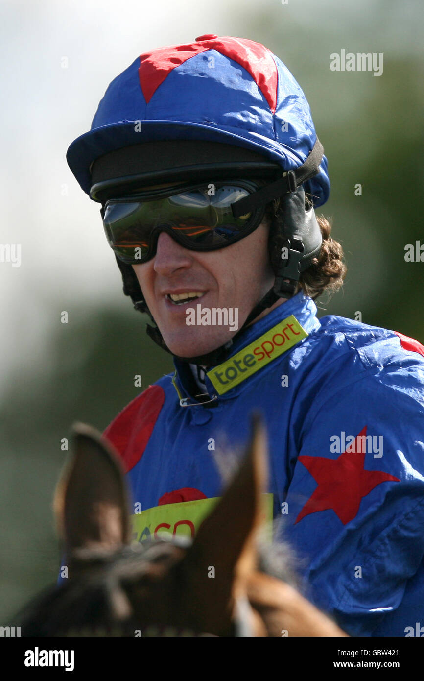 Horse racing yorkshire post ladies day wetherby racecourse hi-res stock ...